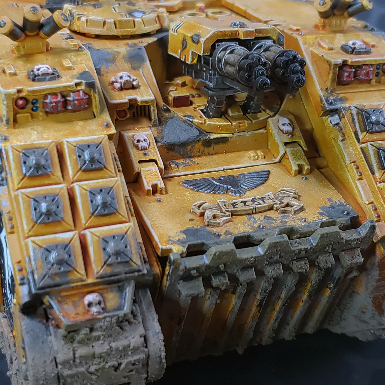 Imperial Fist Land Raider - 40K Gallery